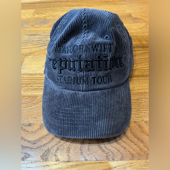 Taylor Swift | Accessories | Taylor Swift Reputation Stadium Tour ...